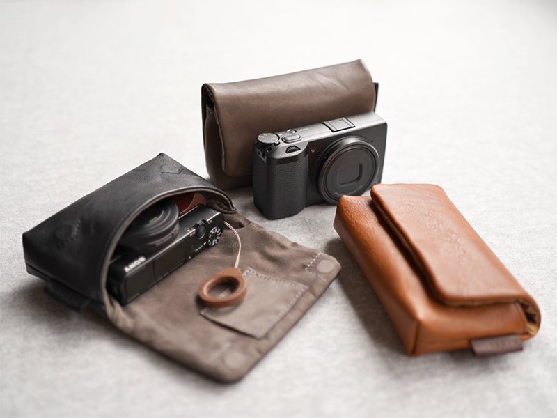 Leather Camera Case [CUSCINO] - ULYSSES -photo life laboratories-
